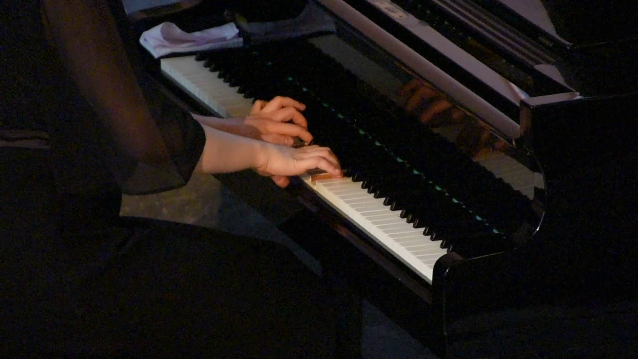 Grieg - "Nocturne" interprété par Elvira - YouTube