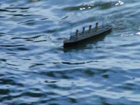 Titanic radio control 1/550 scale model - YouTube