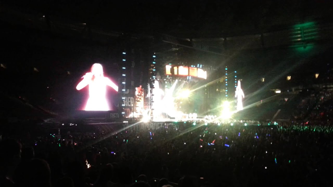 Taylor Swift @ BC Place [29 June 2013] - Love Story - YouTube