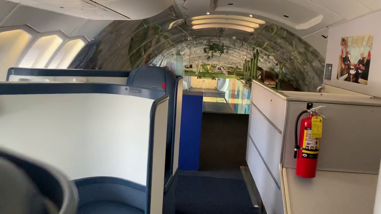 747-400 Experience Walkthrough—Delta Flight Museum - YouTube