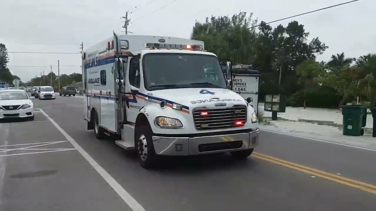 US Rettungswagen ambulances Florida - YouTube
