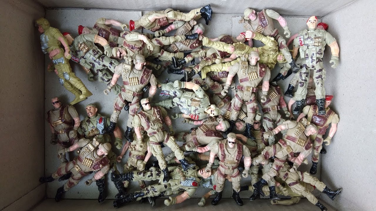 Box of toy Military Plastic Toy Soldiers Army Men Gray Figurine Action ...