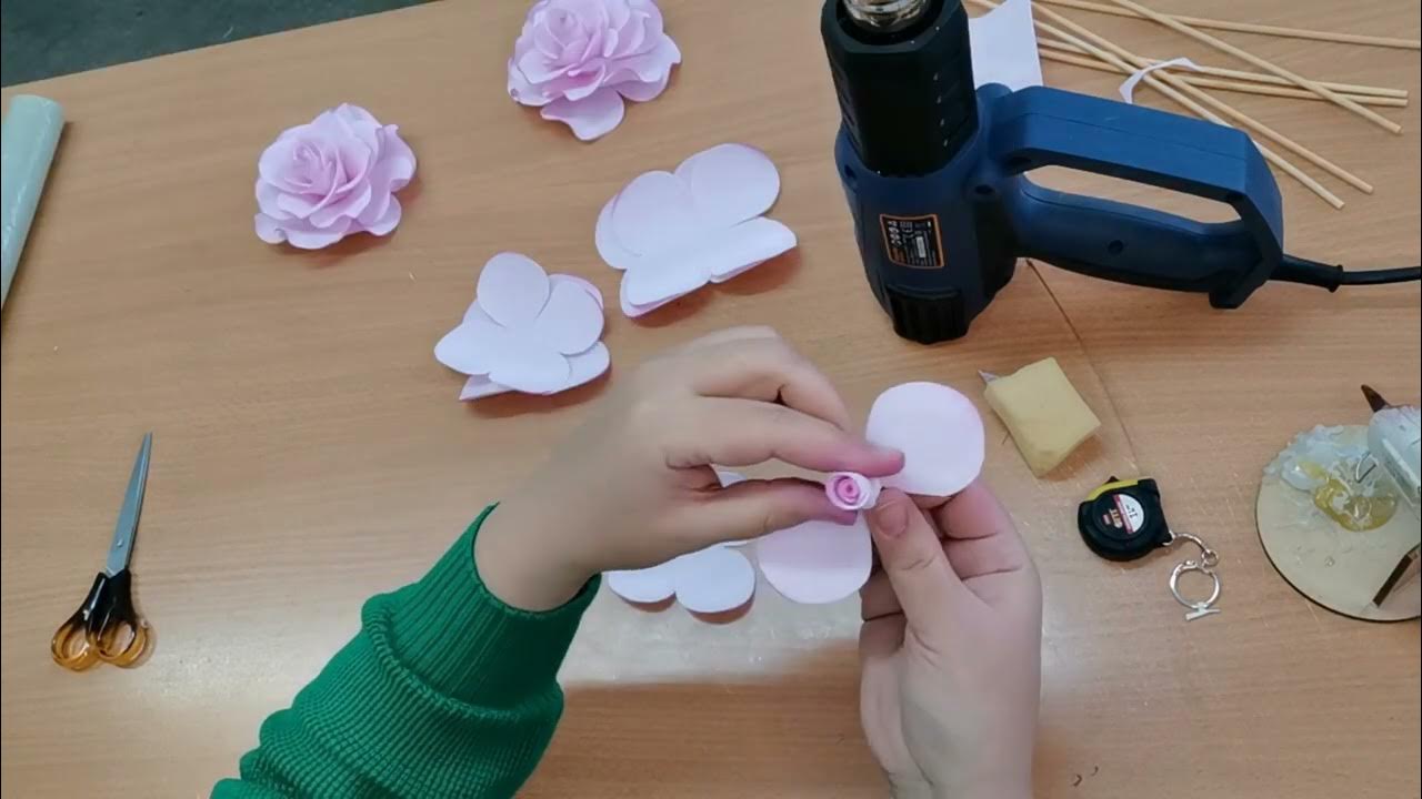 Кудрявые розы из фоамирана, на плоском основании. - YouTube