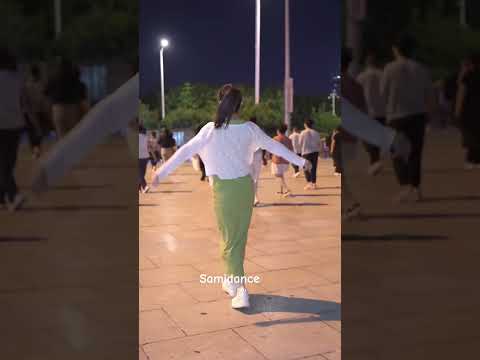 Beautiful lady #dance #happydance #healthyfun #foryou #shorts #dailyexercise #music #ytshorts