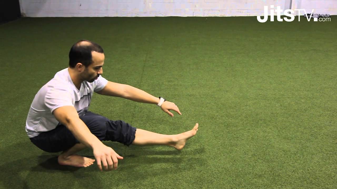 How to warm-up your hips correctly with Dr. Andreo Spina - Jits ...