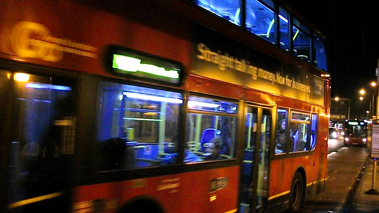Dennis Trident 9.9m/Enviro400 on Route N87 at Kingston, Cromwell Road ...