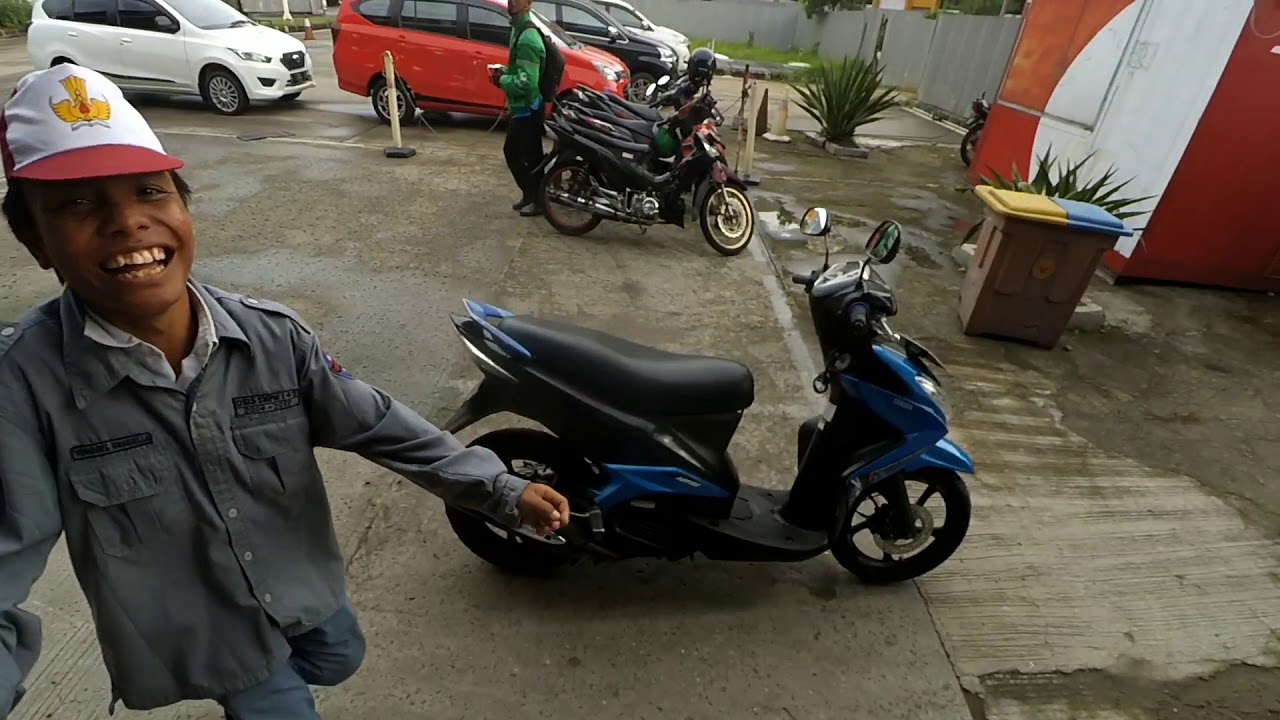 PRANK!!! Ekspresi muka petugas pom bensin ketika membeli BBM RP2000 ...