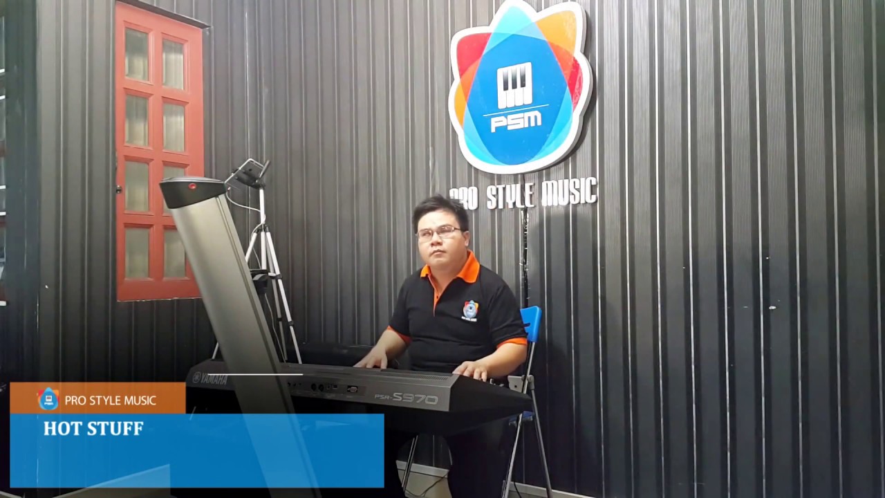 HOT STUFF - (Covered from Donna Summer) on Yamaha PSR S970 - YouTube