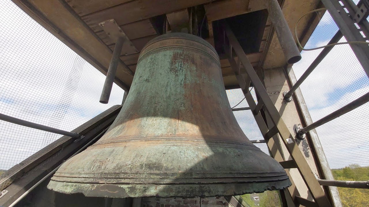 Swifterbant, kerkklok De Hoeksteen - YouTube