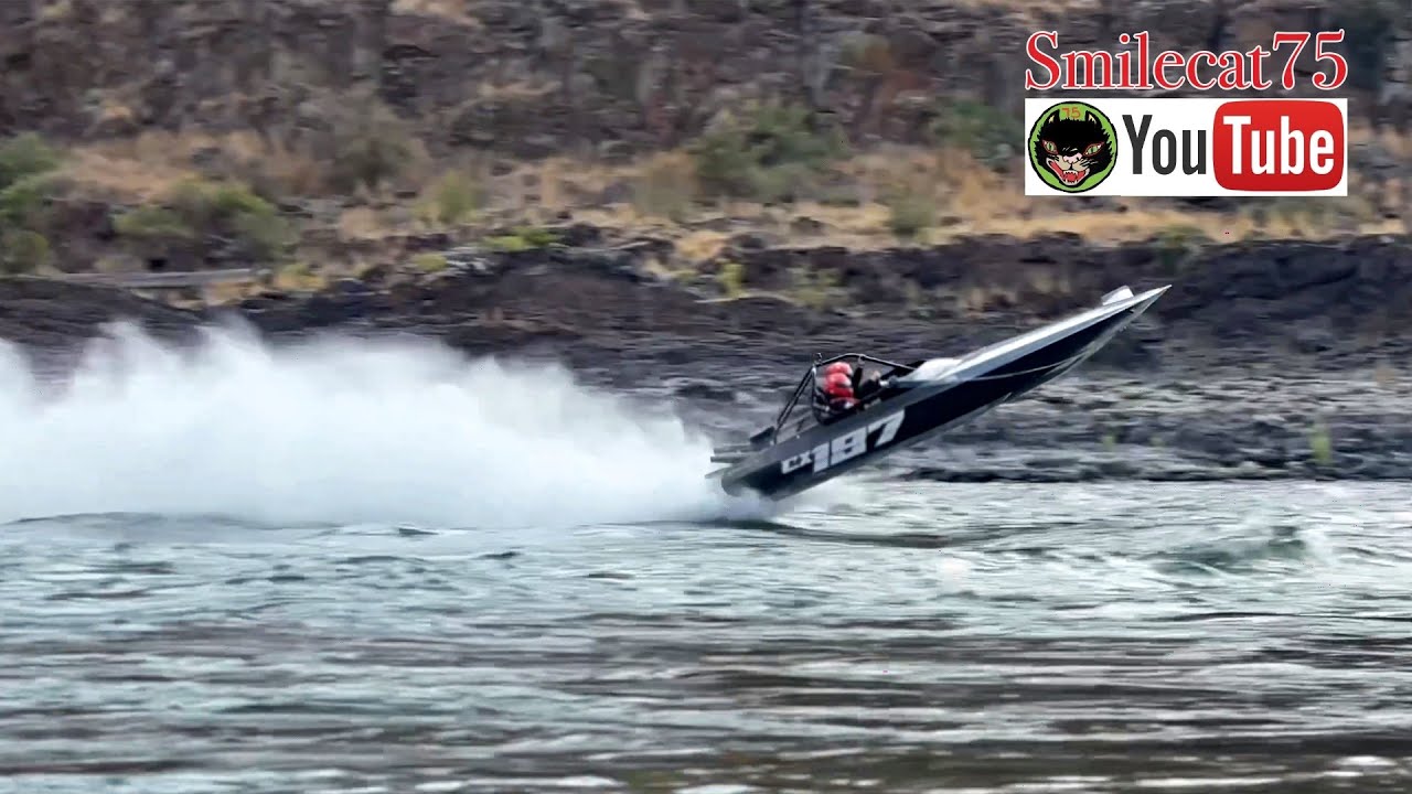 Cx187 Hillbilly hits rolling wave catches air loses control. Cx68 ...