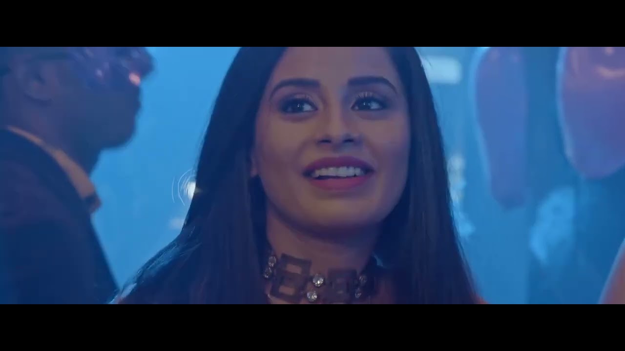 Biwi ne anjan admi se thukai karwai...... - YouTube