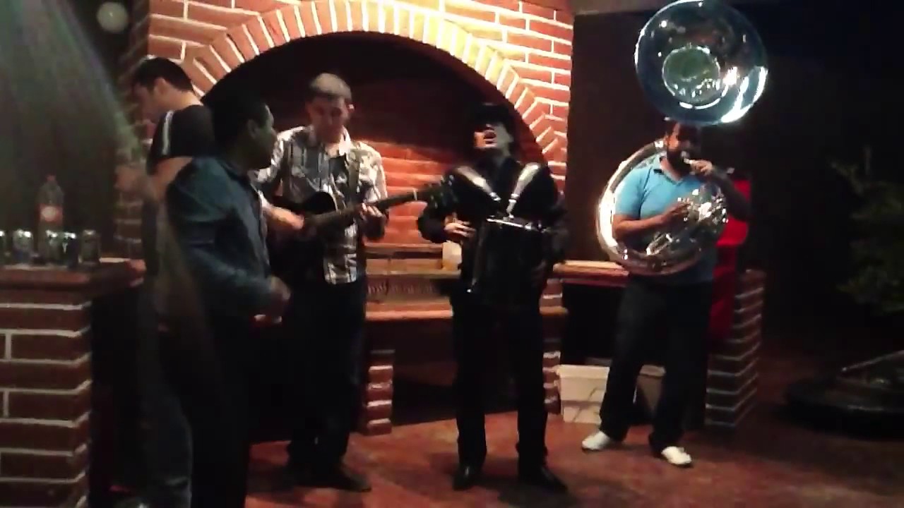 Gerardo Mercado No Puedo Olvidarla en vivo - YouTube