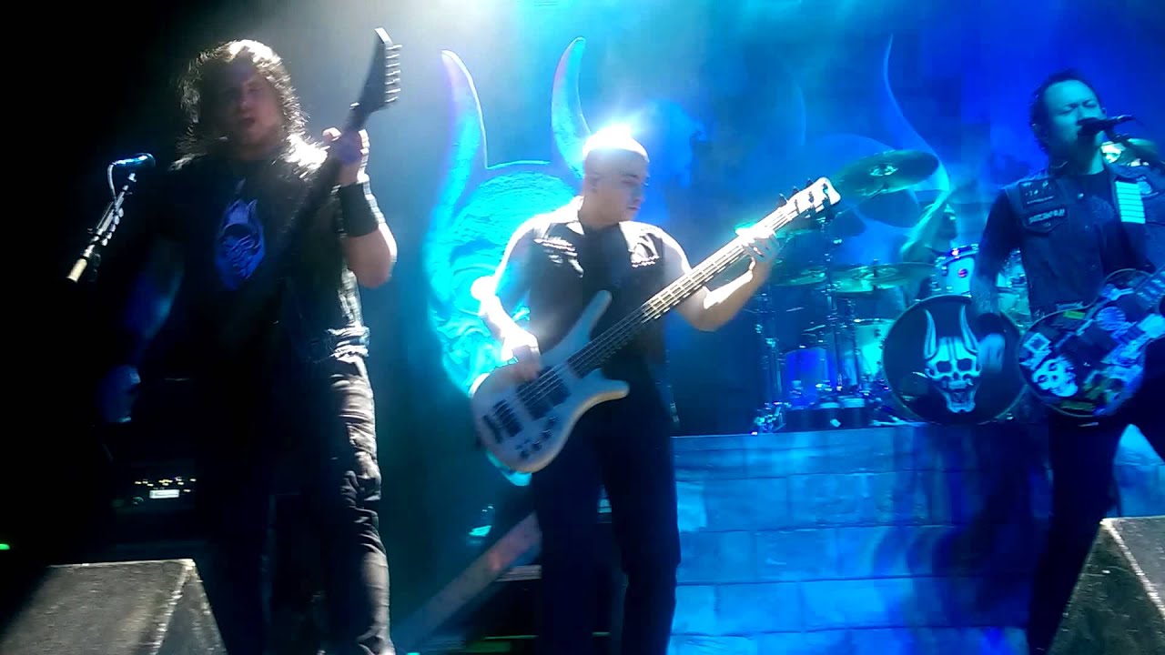 Trivium Silence in The Snow live in Denver 10-20-15 - YouTube