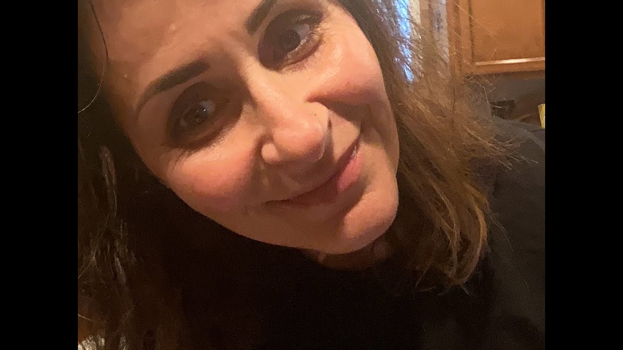 Danielle Salinger is live! - YouTube