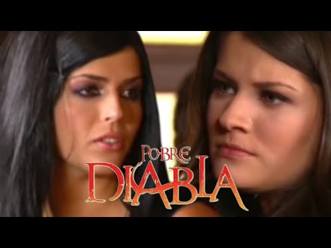Pobre Diabla | Daniela cachetea a Santa