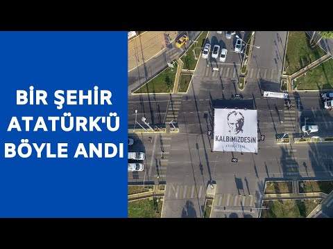 09.05'te şehirde hayat durdu, her yaştan insan Mustafa Kemal Atatürk'ü andı
