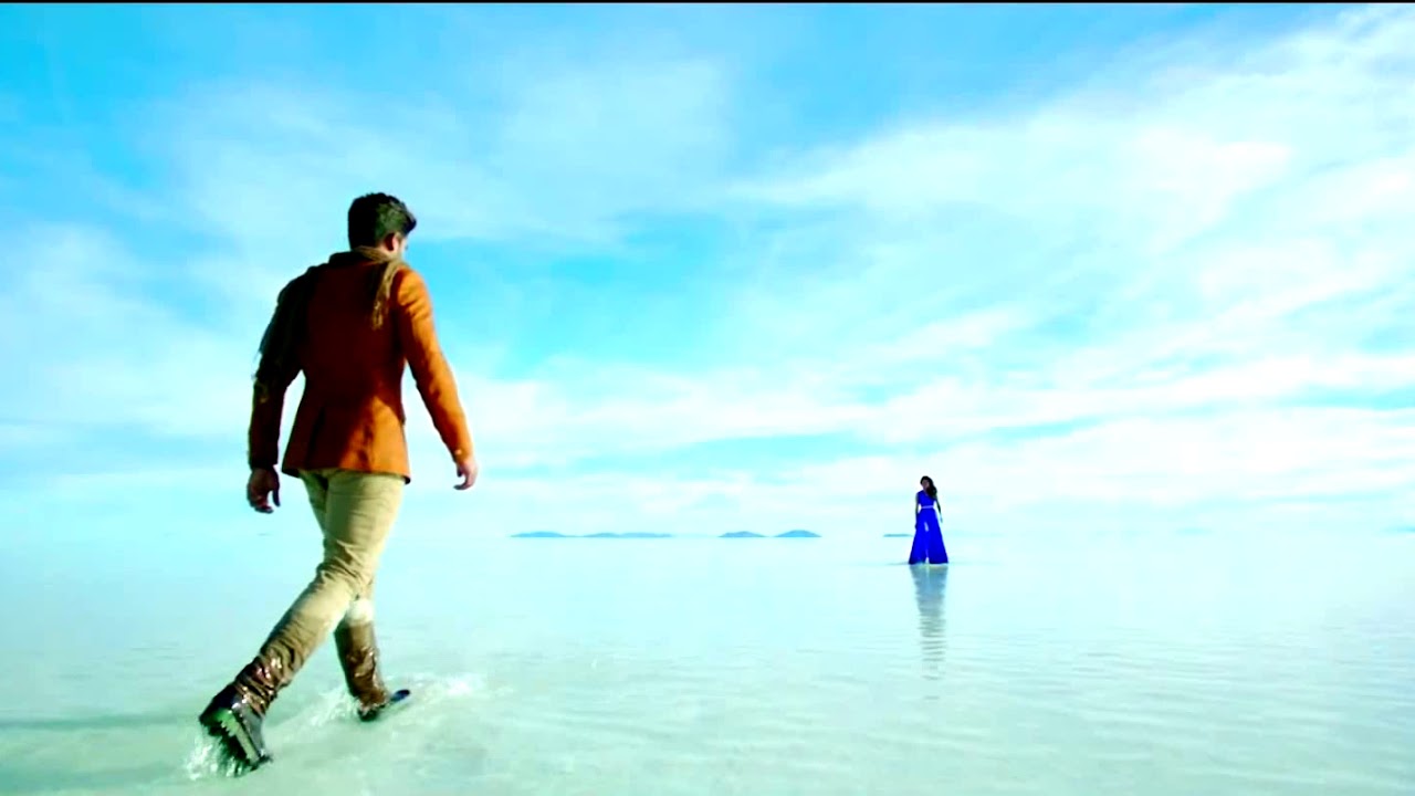 Sarrainodu movie telusa telusa video song - YouTube