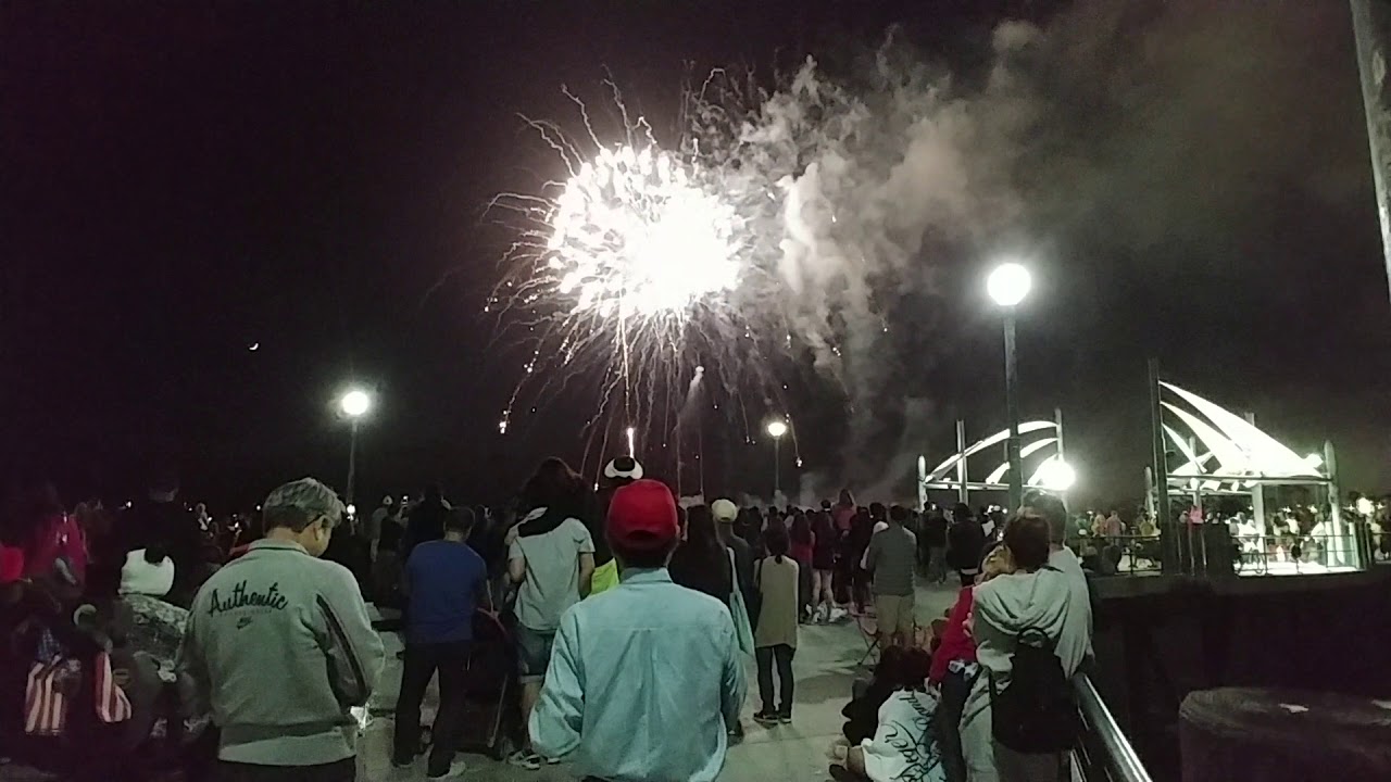 July 4th 2019 Fireworks, Redondo Beach, California - YouTube
