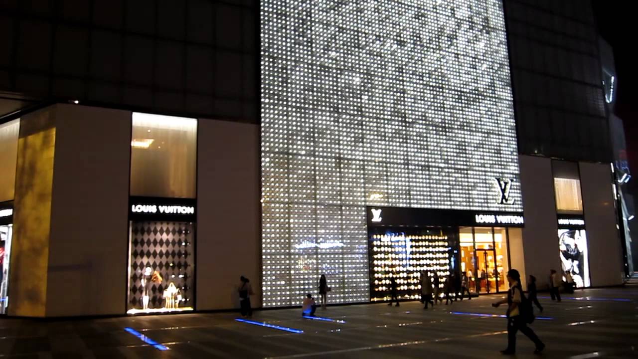 Louis Vuitton @ Chengdu, China - YouTube