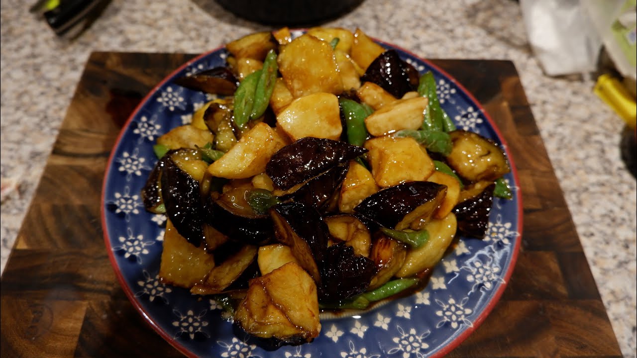 Three Tastes of the Earth 地三鲜 | Northeastern Chinese Cooking - YouTube