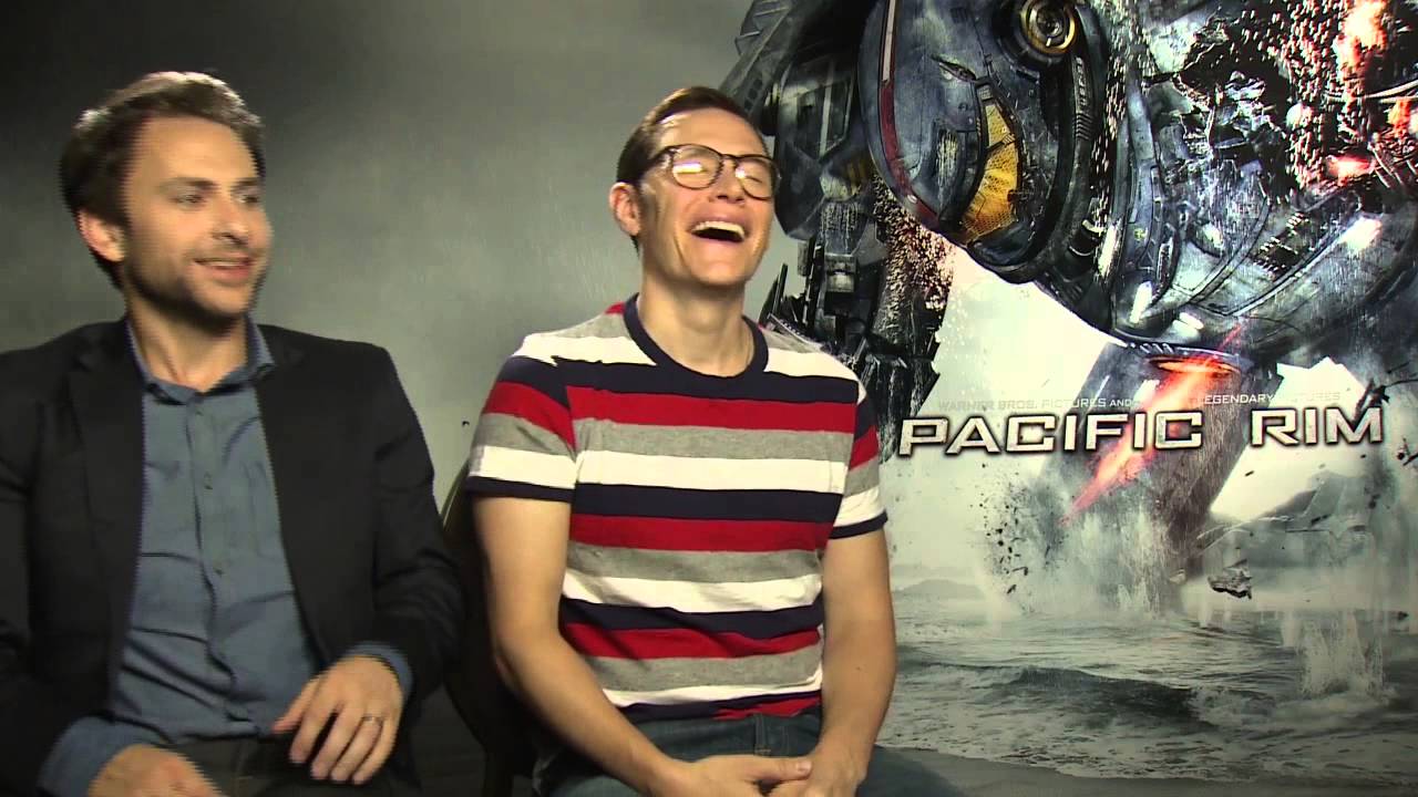 Pacific Rim : Télépathie entre Charlie Day et Burn Gorman - YouTube