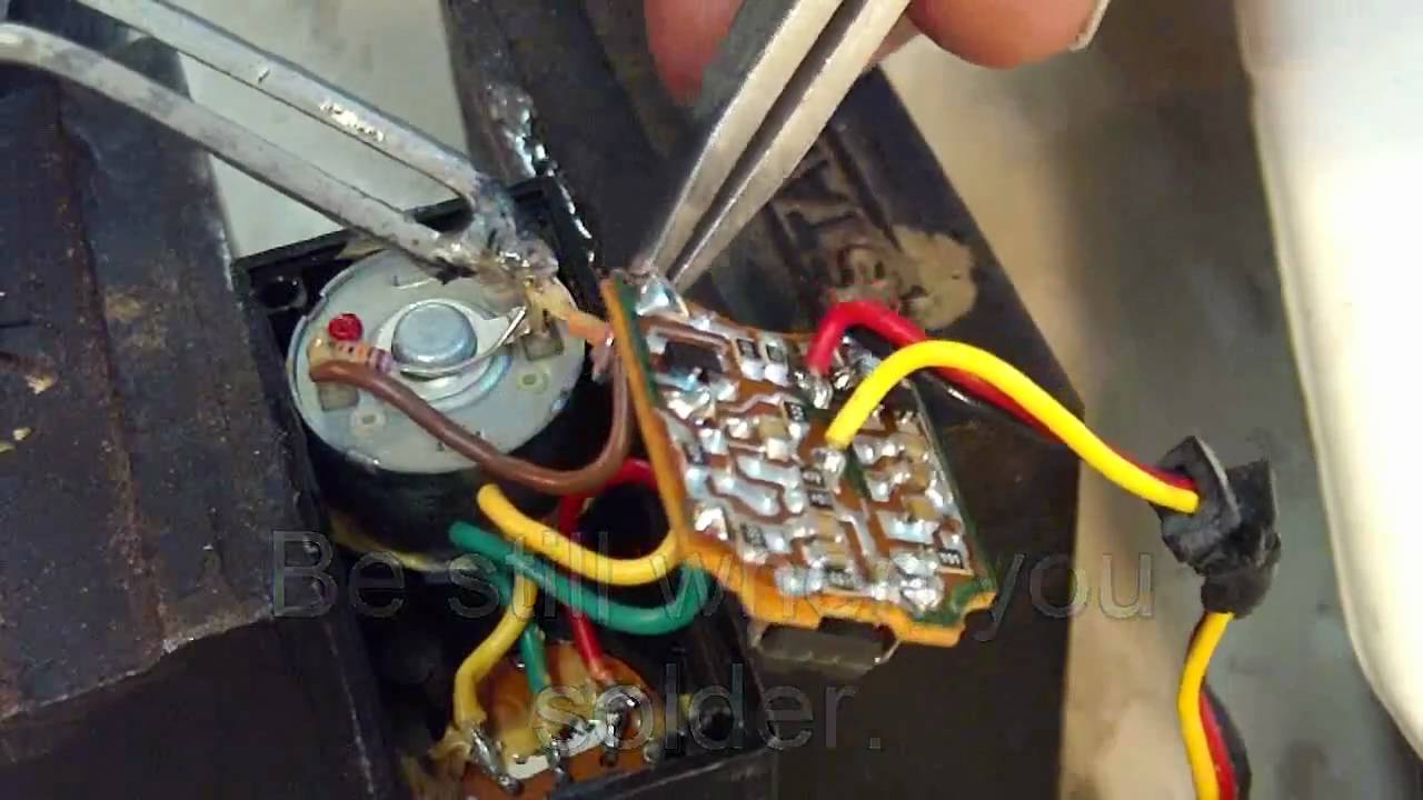 How to REVERSE a Servo. - YouTube