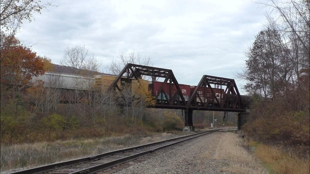 BPRR SIRI crosses trestle in Salamanca, NY with K3LP action - YouTube