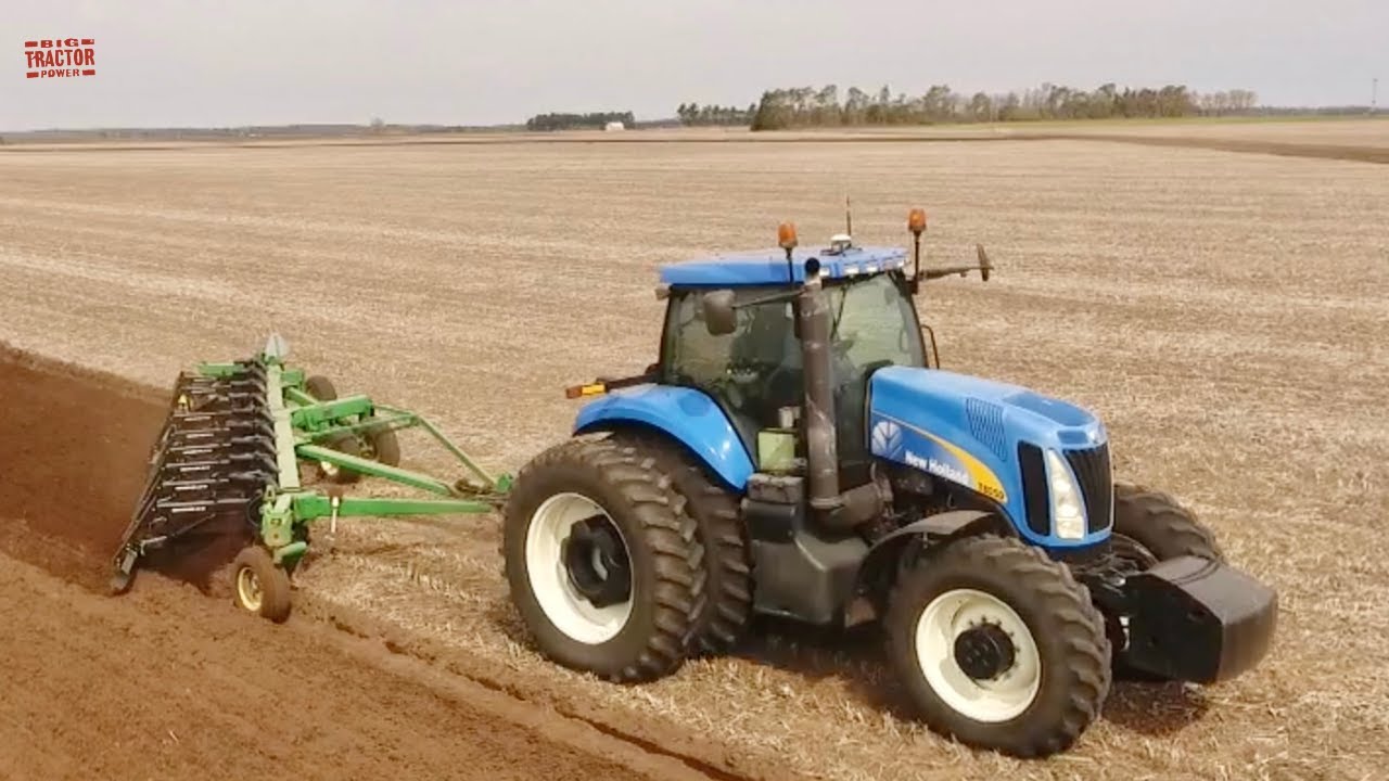 NEW HOLLAND T8050 Tractor Plowing - YouTube