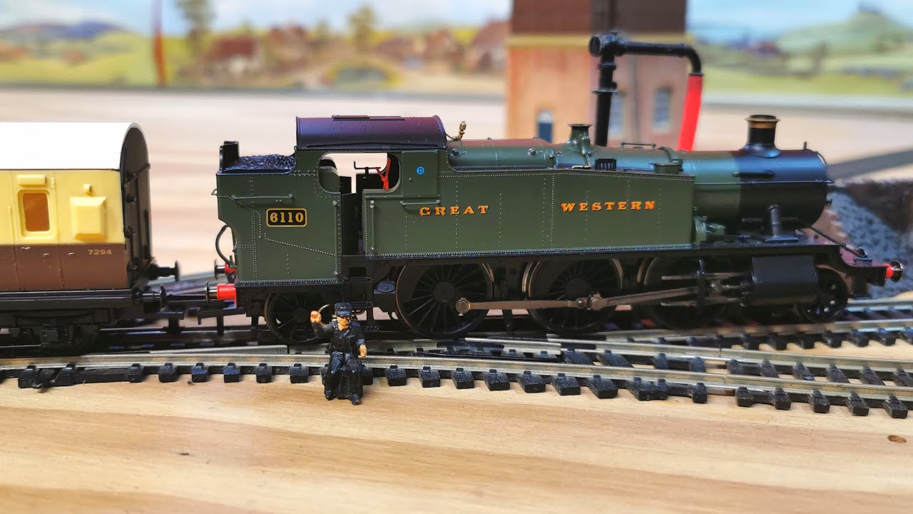 HORNBY GWR 61XX CLASS WITH GRAFAR COACHES SHORT RUNNING SESSION - YouTube