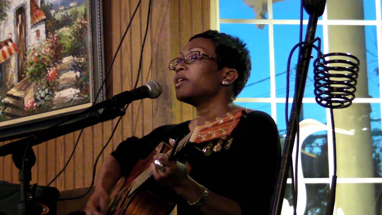 Gayla Robinson "Life" Live at The Victorian Station 1 - YouTube