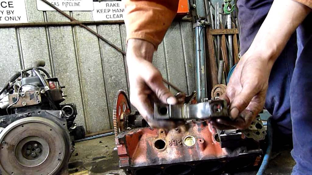 Holden 253 V8 Autopsy Pt3 Final - YouTube