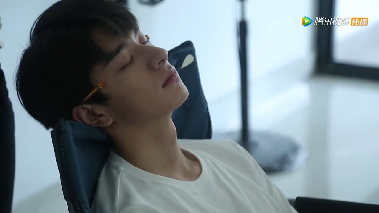 Behind the scene - "Sleeping beauty" Gu Weiyi - Put Your Head on My ...