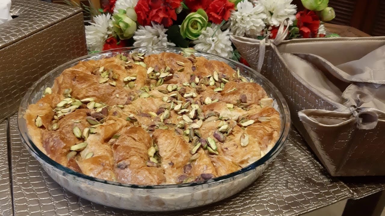 Umm Ali | 🇪🇬 An EASY EGYPTIAN DESSERT 🇪🇬 The Food Koncepts - YouTube