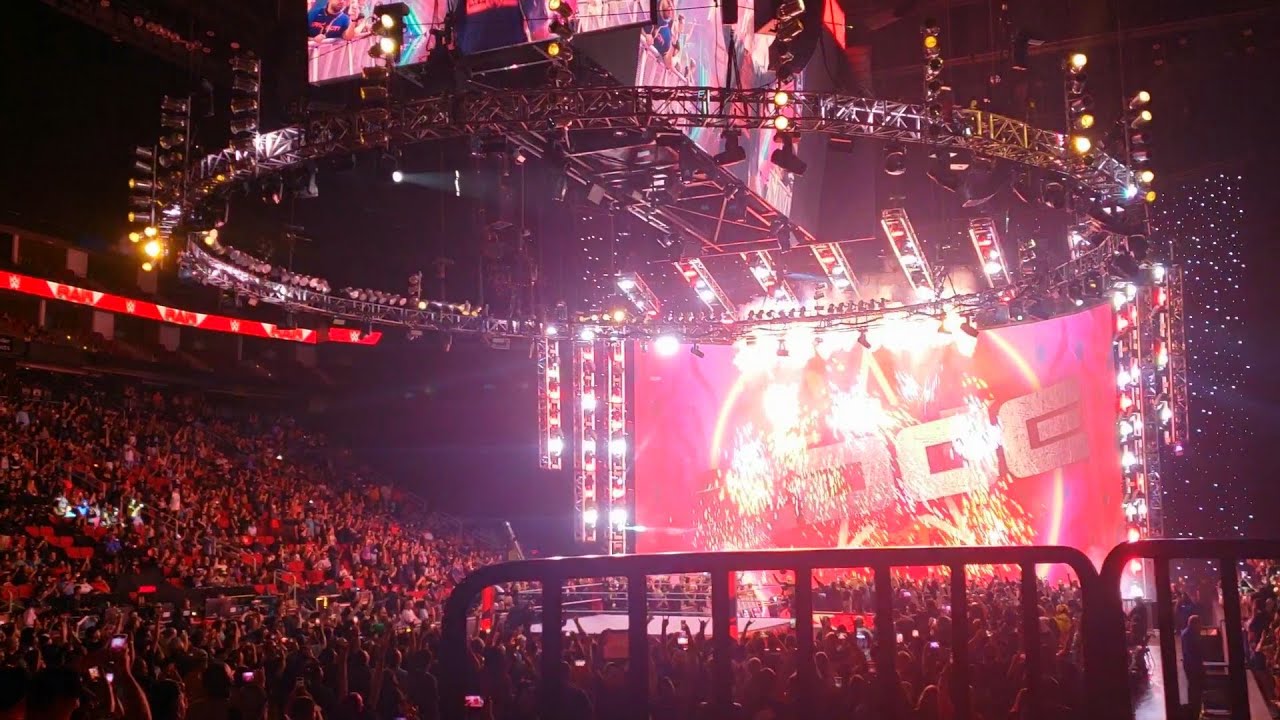 WWE RAW 08/01/2022 Edge Entrance Pyro Live - YouTube