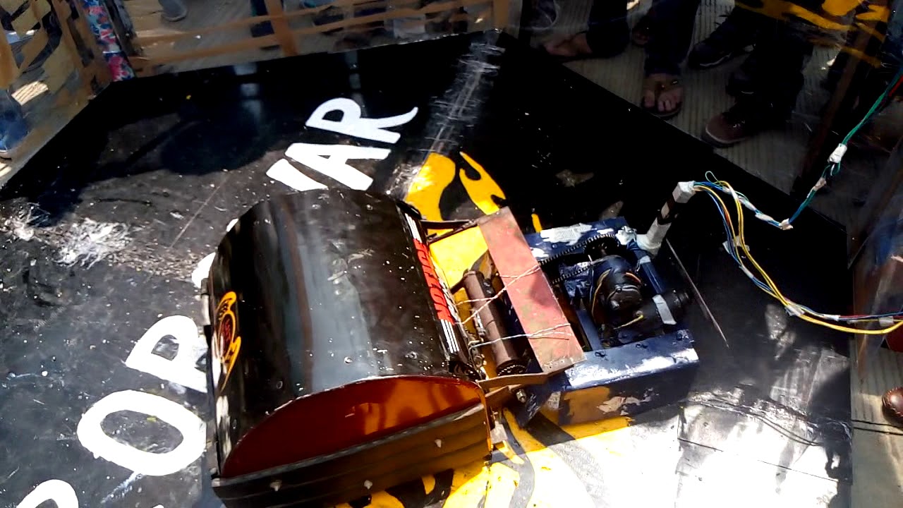 Robowar fight 5 - YouTube