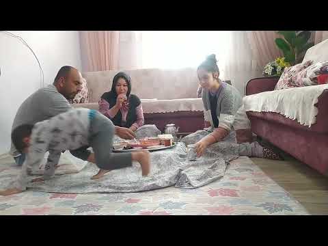 sohbet eşliğinde pazar kahvaltısı medinemin yaptıgı kek  ve  balkon temizliği kar kış ❌
