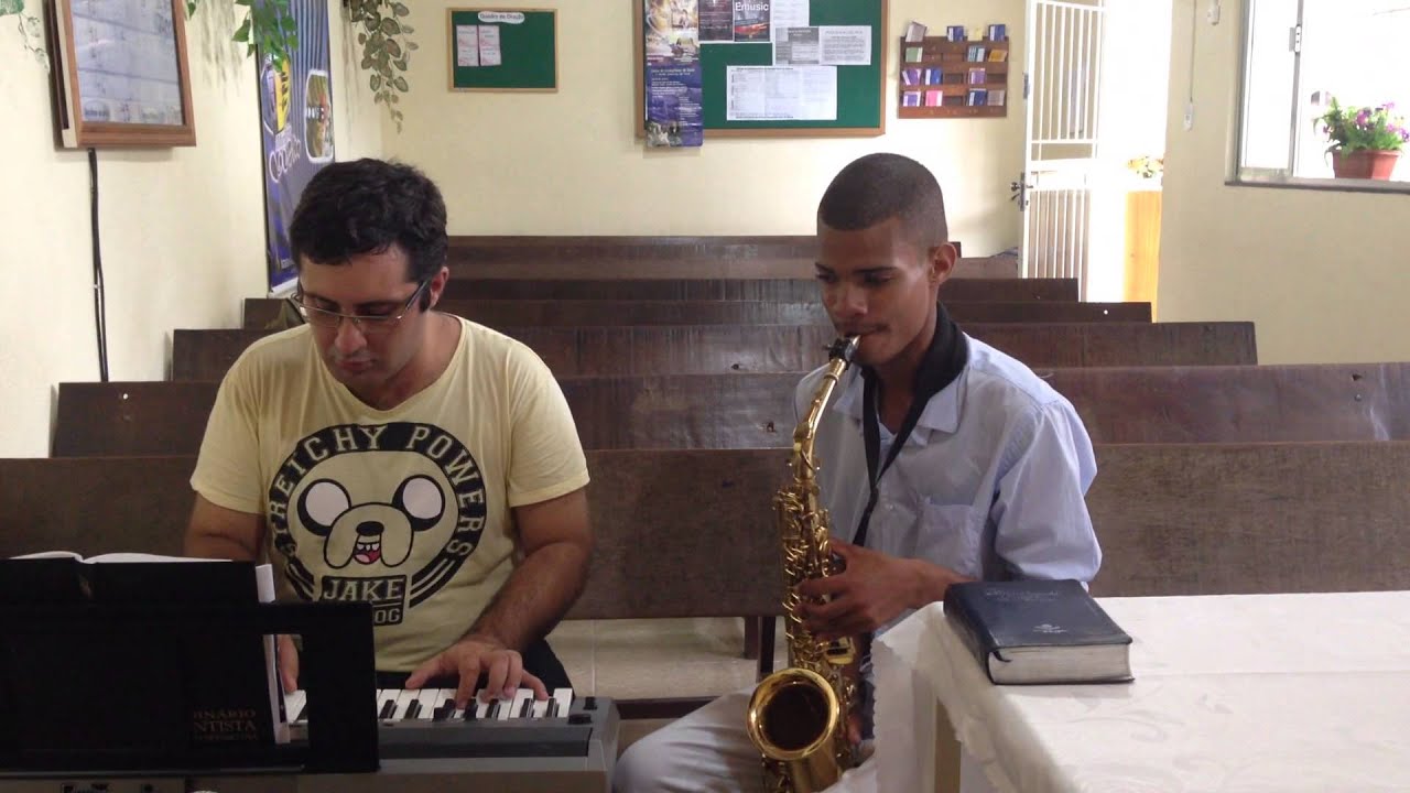 Anselmo (teclado) & Anthony (sax) - Deus de Promessas - YouTube