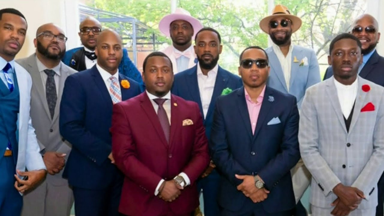 Black Menswear hosting Detroit flash Mob - YouTube