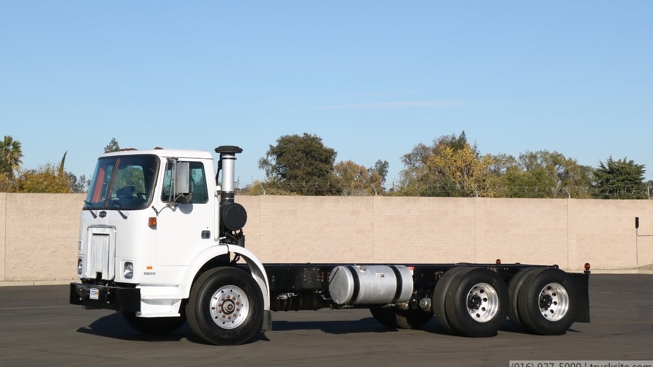 2003 Autocar Xpeditor Cab & Chassis - YouTube