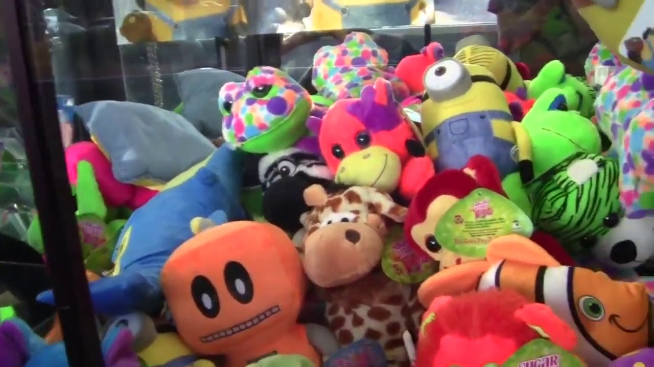 Man vs Claw Cleaning Out The Walmart Claw Machine! | ARCADE CLAW MIX ...