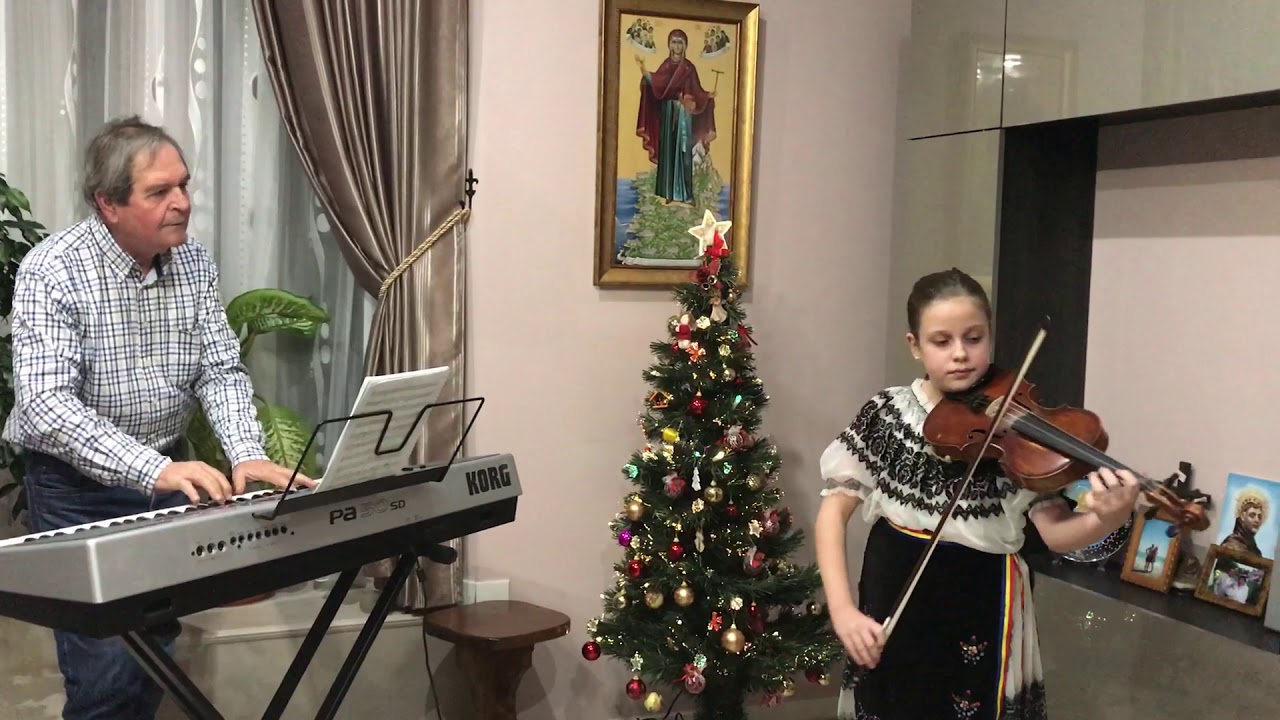 Colinda din Țara Morilor “Doamne a Tale cuvinte” - YouTube