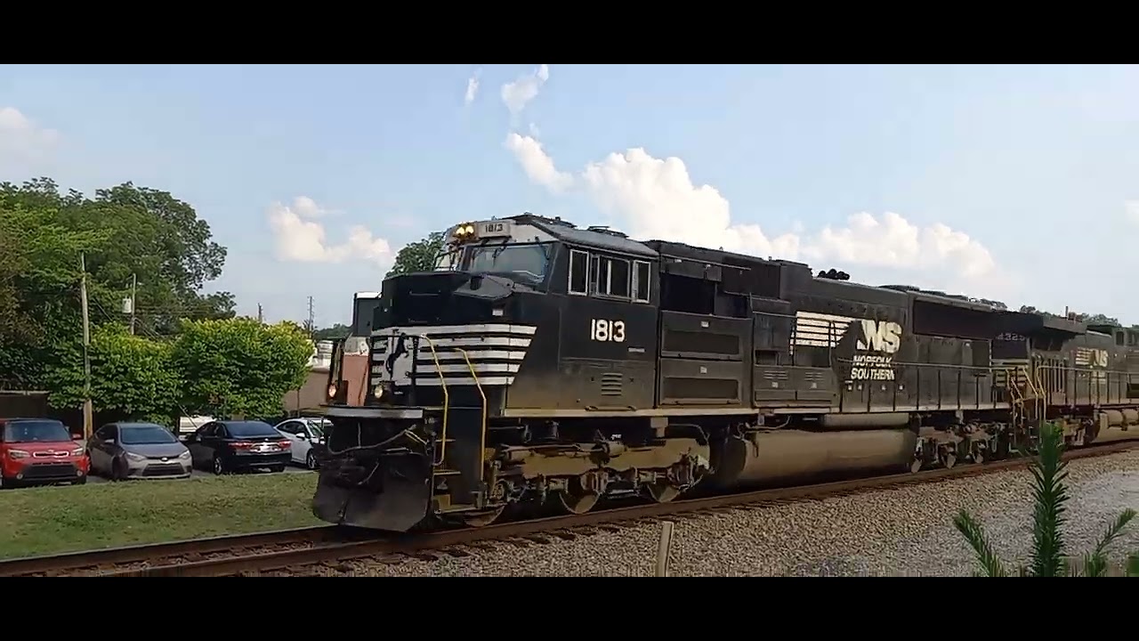 NS 238 with NS 1813 SD70ACC and NS 4325 AC44C6M - YouTube