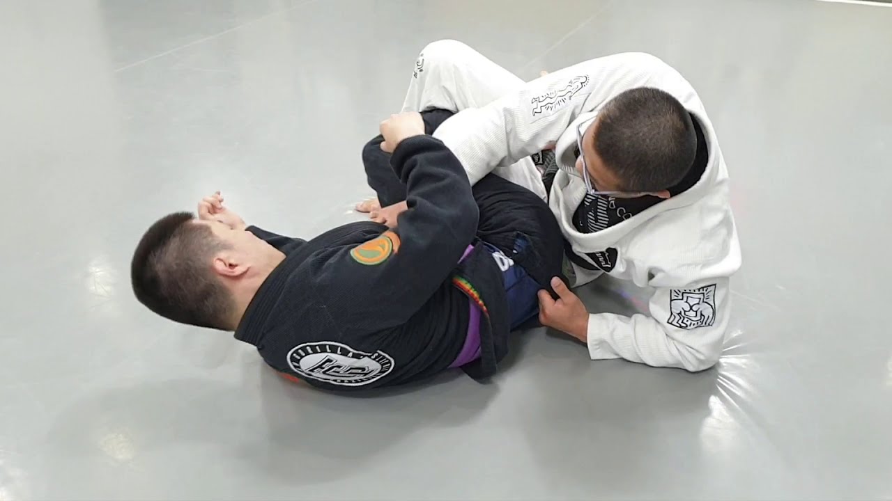 인버티드가드 패스 Inverted Guard Pass (기술도움 : 이종진) - YouTube