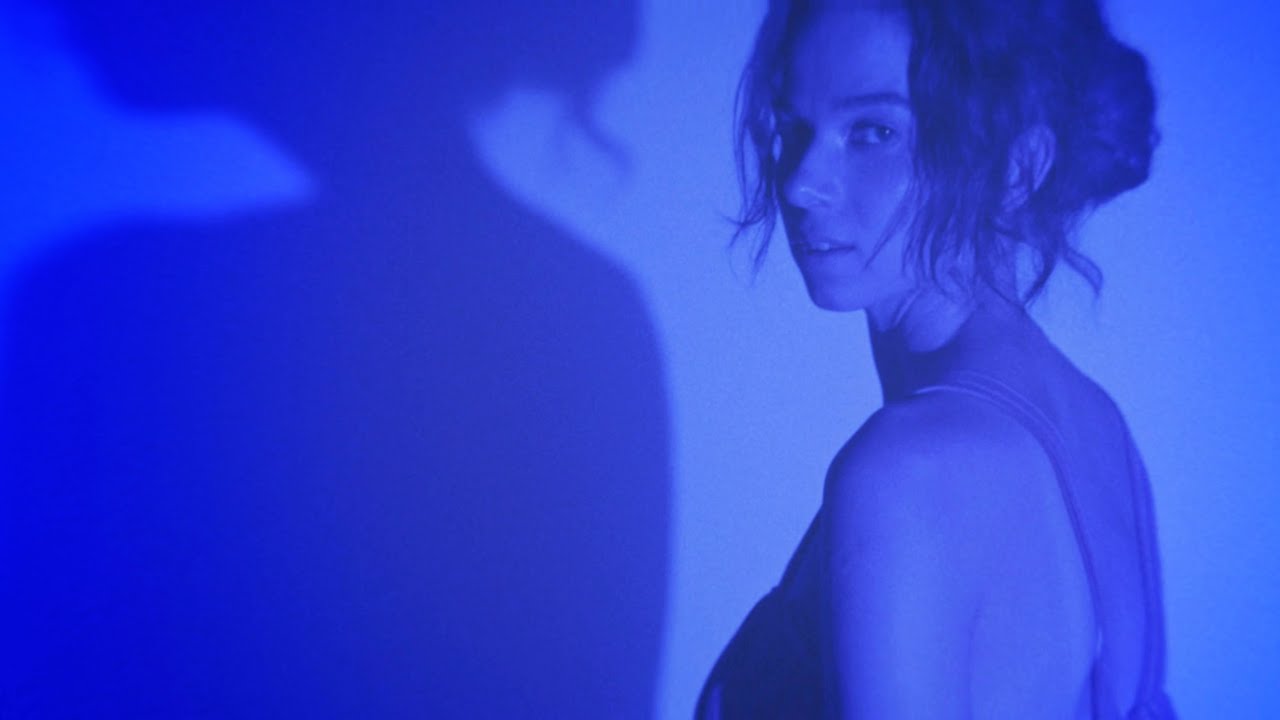 Laura Marik – BACK TO ME (Official Music Video) - YouTube