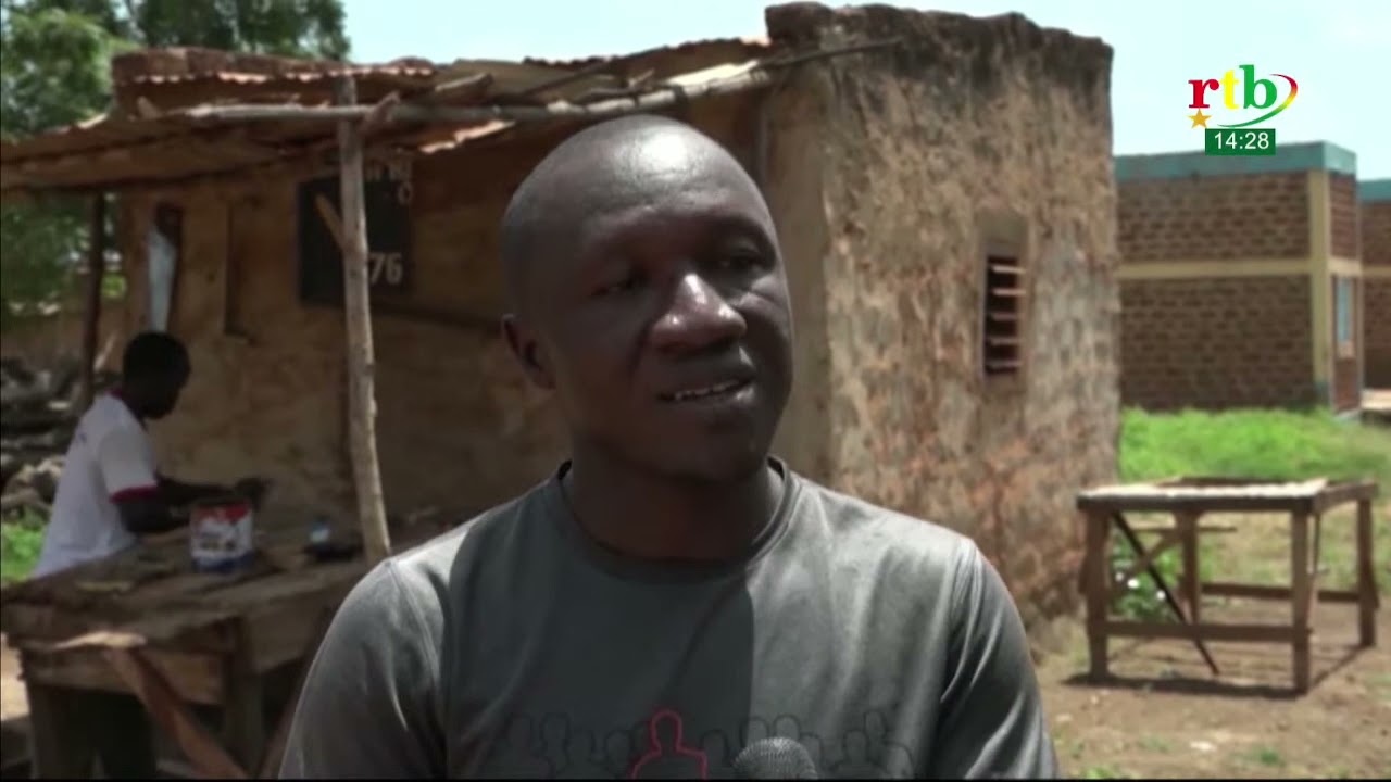 Diffusion en direct de RTB - Radiodiffusion Télévision du Burkina - YouTube