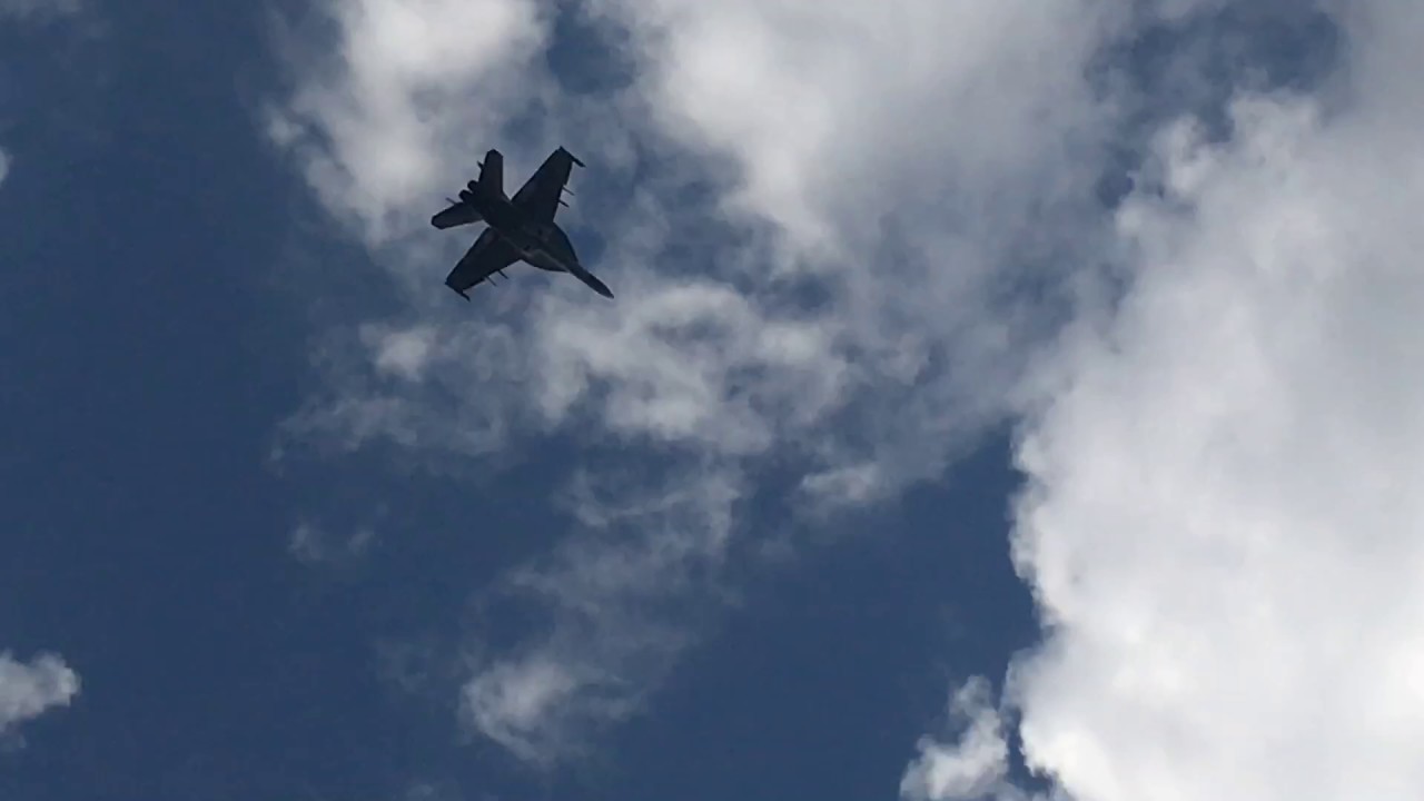 FA18 Super Hornet - 2017 F1 Grand Prix - YouTube