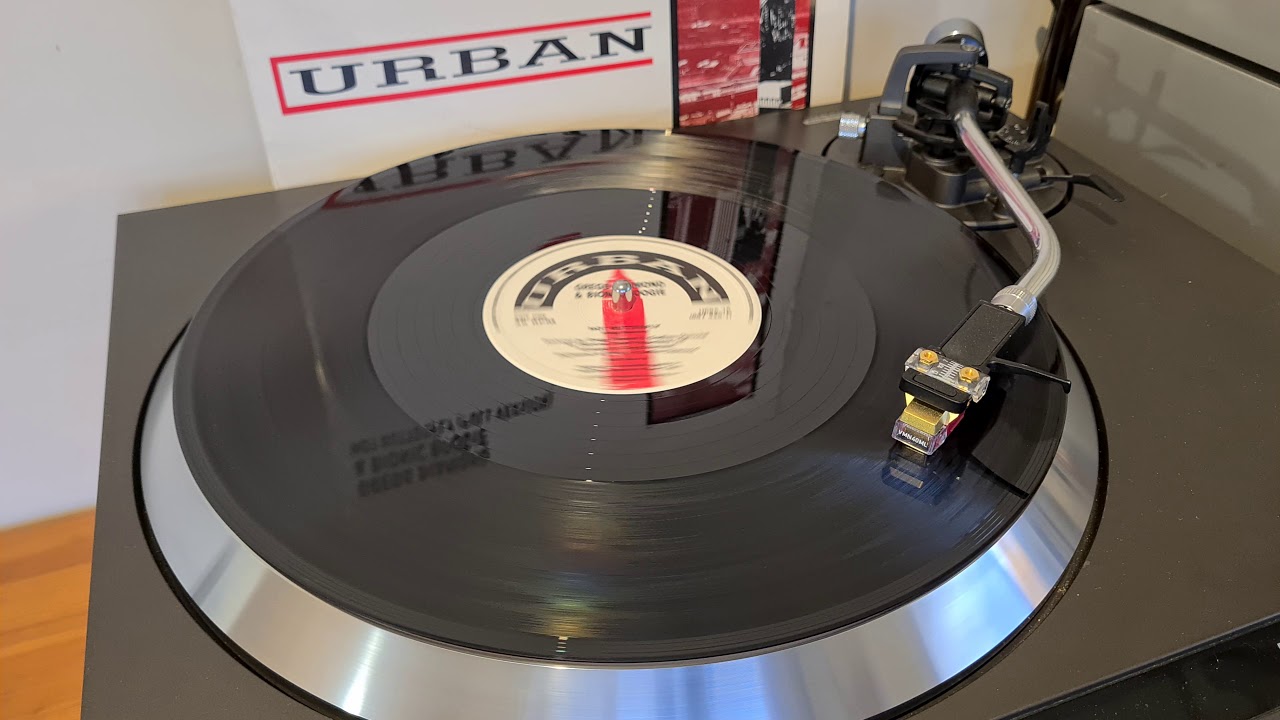 Gregg Diamond & Bionic Boogie - Hot Butterfly - 1978 (4K/HQ) - YouTube