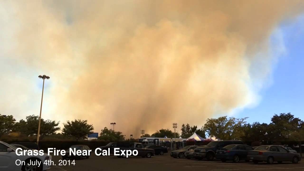 Grass Fire Near Cal Expo - YouTube