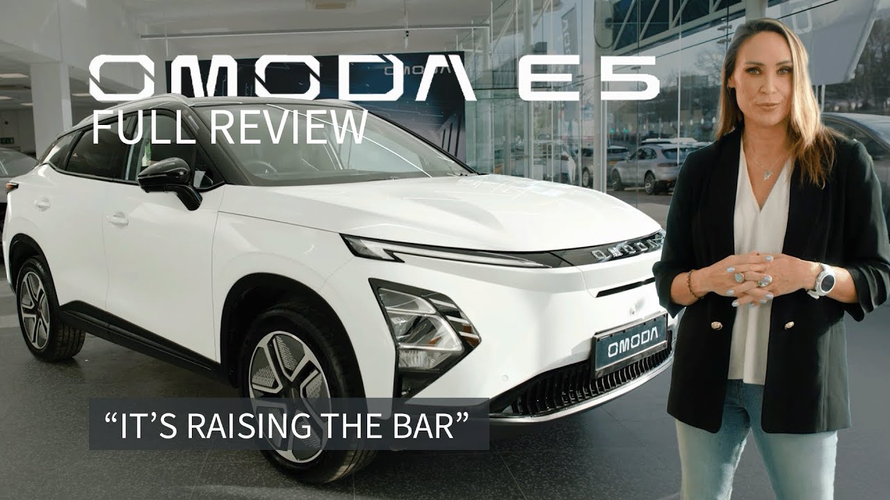 TECH, COMFORT, PERFORMANCE & MORE! OMODA E5 Complete Car Review - YouTube