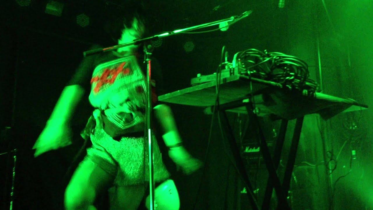 DODDODO Live at Kaikoo Osaka, 2012.MOV - YouTube